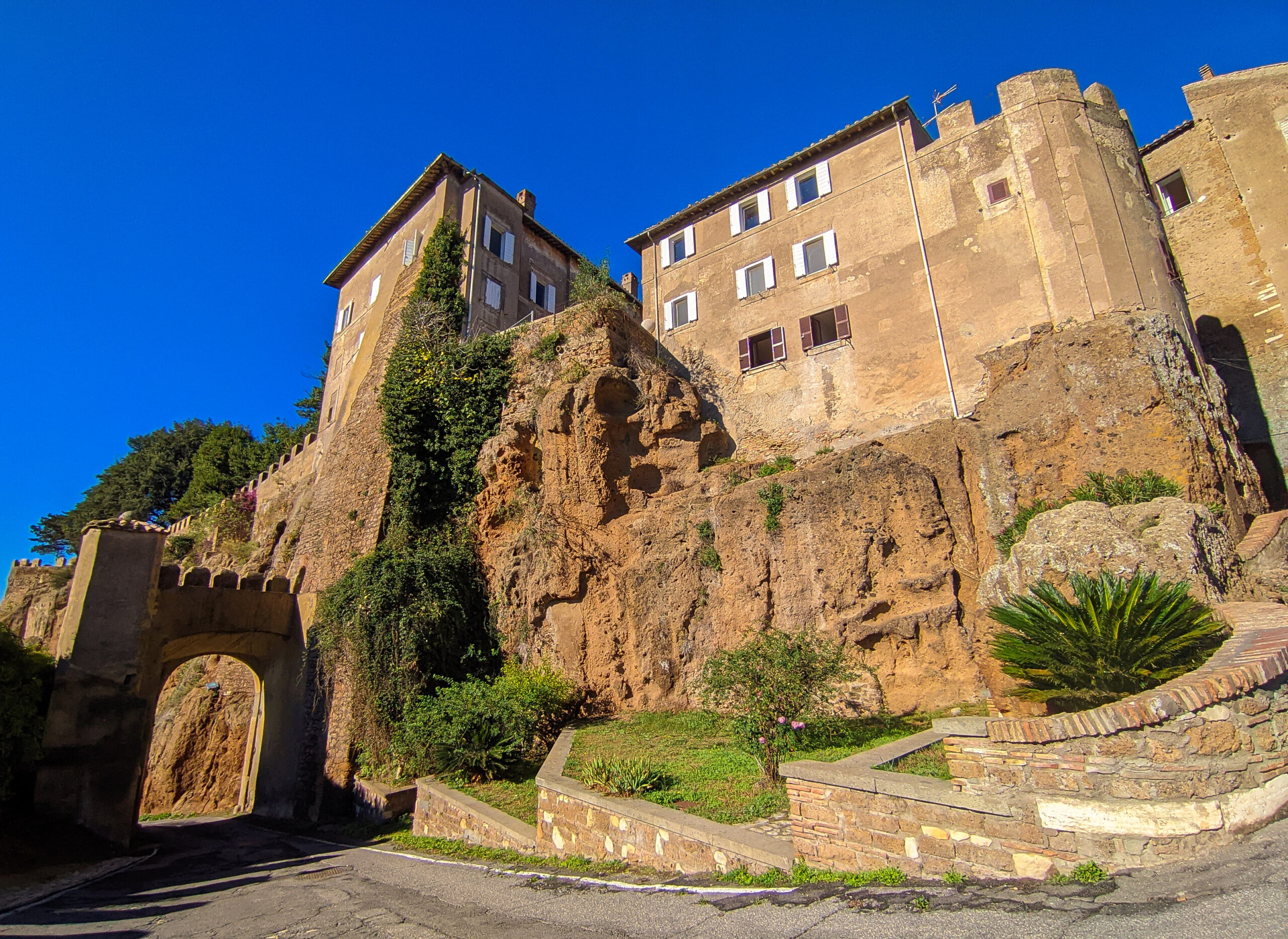 Rome Shore Excursion: Cerveteri UNESCO Site & Wine Tasting - Discovery ...